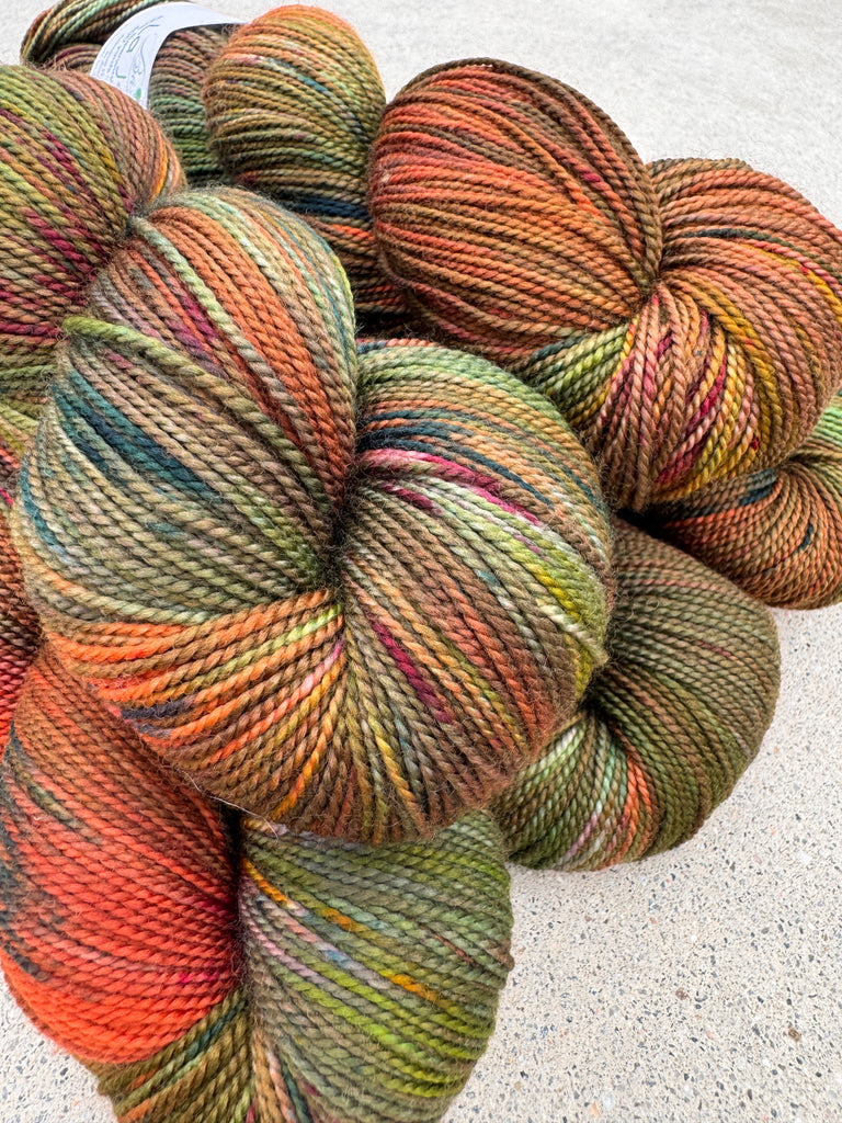 Holographic Halo Baah Yarn Savannah – The Lovina Shop